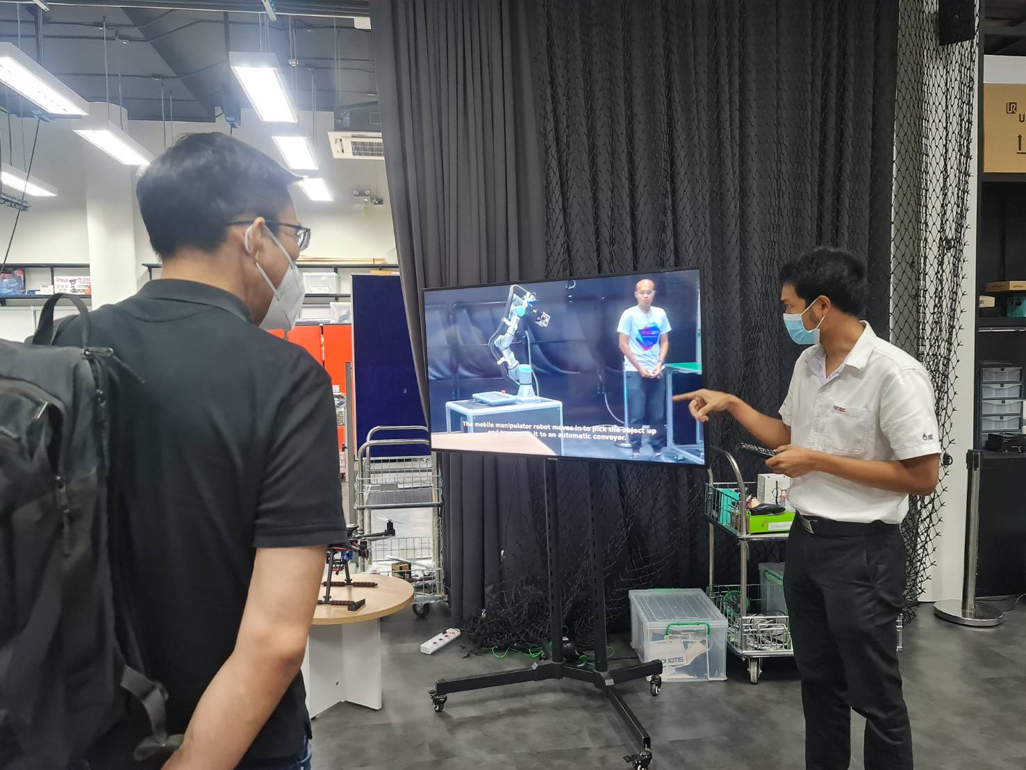 A visitor group from SCG (WEDO team) and SCB Academy. – BRAIN VISTEC