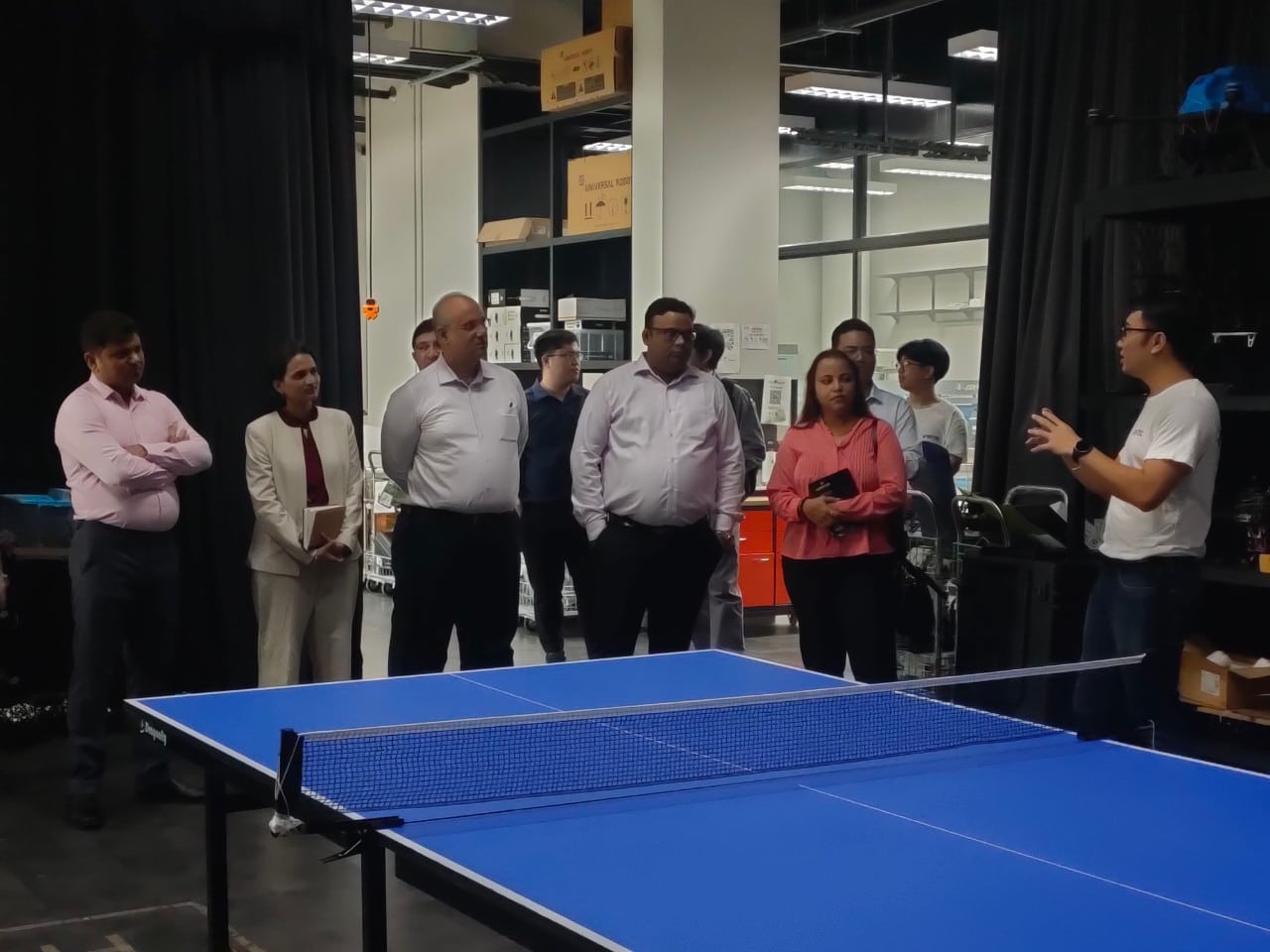 Avaada Energy with GPSC visited Robotics Lab – BRAIN VISTEC